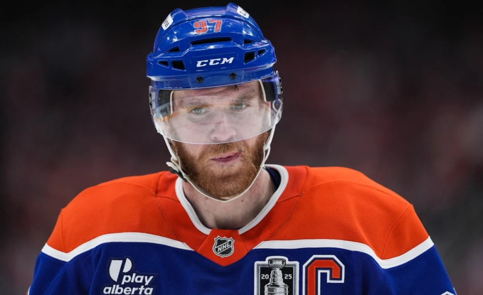 Oilers GM Stan Bowman hopes to get McDavid extension ‘wrapped up’ soon - OilerHockey